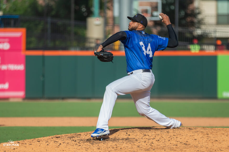 COPYRIGHT © JOHN STEELMAN PHOTOGRAPHY ALL RIGHTS RESERVED.